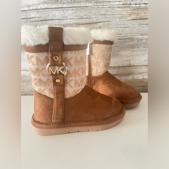 Michael Kors | Shoes | Michael Kors Yancy Toddler Brown Boots Wfur Sz 5 ...